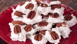 Easy Homemade Divinity Candy!!! - magicrecipess